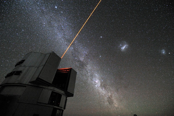 Spectacular Pictures of Laser Guide Star System | Amusing Planet